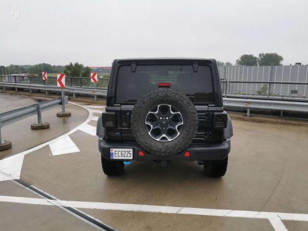 Black Jeep Wrangler 2022 in Kaunas, with an engine capacity of 2.00 L and mileage of 38 thousand km for 39000 €, photo 10 on AUTOMOTO.COM.LV