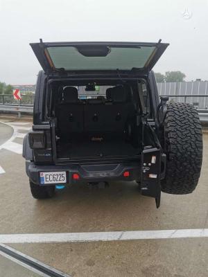 Black Jeep Wrangler 2022 in Kaunas, with an engine capacity of 2.00 L and mileage of 38 thousand km for 39000 €, photo 18 on AUTOMOTO.COM.LV