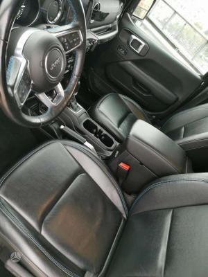 Black Jeep Wrangler 2022 in Kaunas, with an engine capacity of 2.00 L and mileage of 38 thousand km for 39000 €, photo 22 on AUTOMOTO.COM.LV