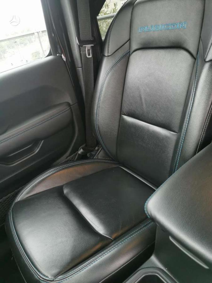 Black Jeep Wrangler 2022 in Kaunas, with an engine capacity of 2.00 L and mileage of 38 thousand km for 39000 €, photo 24 on AUTOMOTO.COM.LV