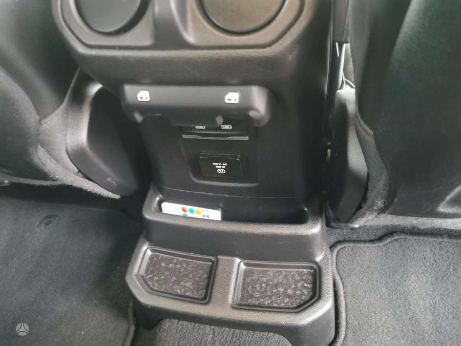 Black Jeep Wrangler 2022 in Kaunas, with an engine capacity of 2.00 L and mileage of 38 thousand km for 39000 €, photo 27 on AUTOMOTO.COM.LV