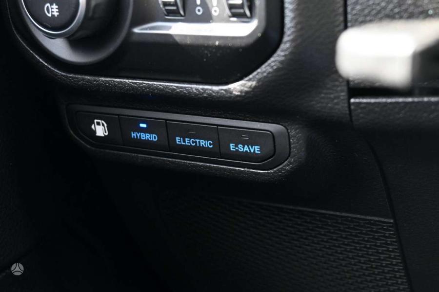 Black Jeep Wrangler 2022 in Kretinga, with an engine capacity of 2.00 L and mileage of 33 thousand km for 42999 €, photo 39 on AUTOMOTO.COM.LV