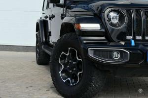Black Jeep Wrangler 2022 in Kretinga, with an engine capacity of 2.00 L and mileage of 33 thousand km for 42999 €, photo 7 on AUTOMOTO.COM.LV
