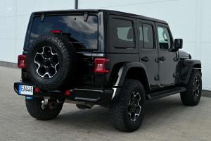 Black Jeep Wrangler 2022 in Kretinga, with an engine capacity of 2.00 L and mileage of 33 thousand km for 42999 €, photo 8 on AUTOMOTO.COM.LV