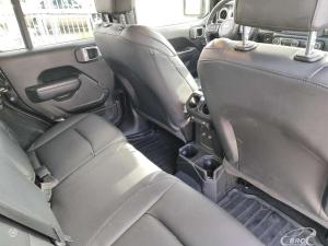 Black Jeep Wrangler 2022 in Klaipeda, with an engine capacity of 3.60 L and mileage of 106 thousand km for 31900 €, photo 13 on AUTOMOTO.COM.LV