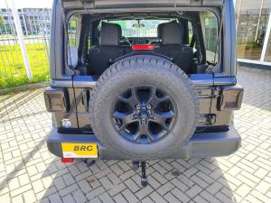 Black Jeep Wrangler 2022 in Klaipeda, with an engine capacity of 3.60 L and mileage of 106 thousand km for 31900 €, photo 15 on AUTOMOTO.COM.LV