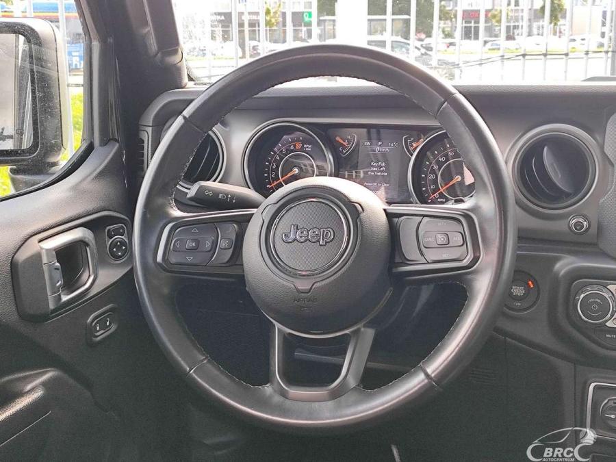 Black Jeep Wrangler 2022 in Klaipeda, with an engine capacity of 3.60 L and mileage of 106 thousand km for 31900 €, photo 20 on AUTOMOTO.COM.LV