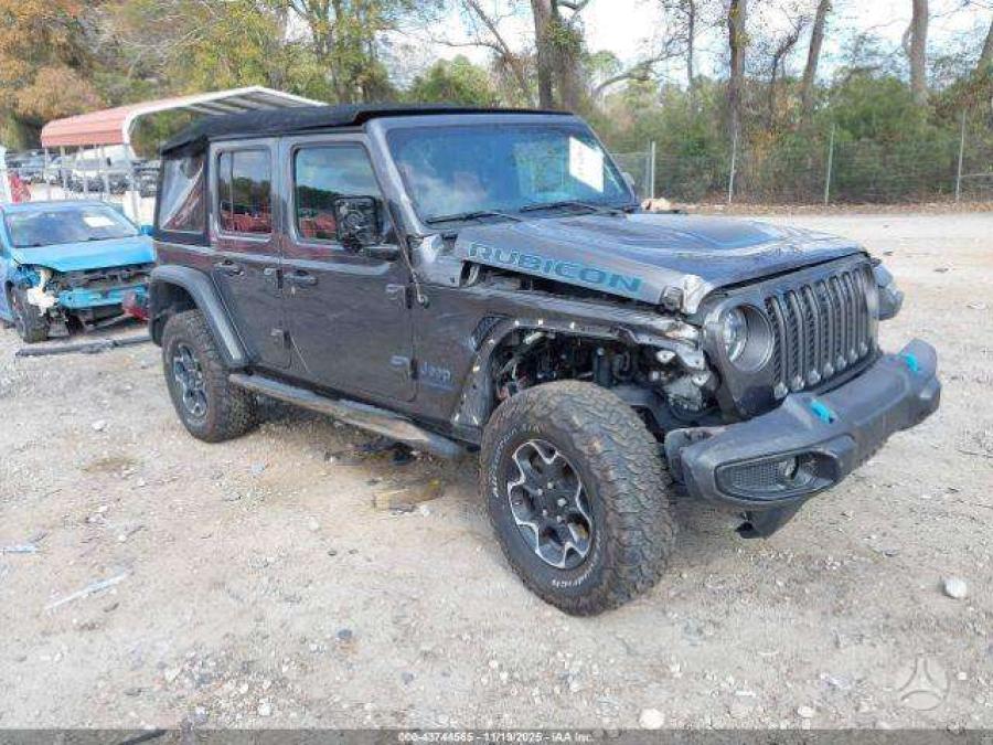 Black Jeep Wrangler 2023 in Klaipeda, with an engine capacity of 2.00 L and mileage of 45 thousand km for 14500 €, photo 1 on AUTOMOTO.COM.LV