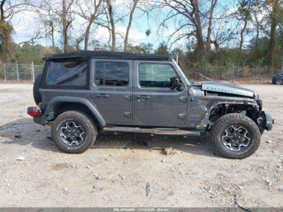 Black Jeep Wrangler 2023 in Klaipeda, with an engine capacity of 2.00 L and mileage of 45 thousand km for 14500 €, photo 14 on AUTOMOTO.COM.LV