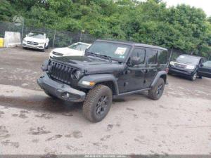 Black Jeep Wrangler 2023 in Klaipeda, with an engine capacity of 2.00 L and mileage of 50 thousand km for 13700 €, photo 3 on AUTOMOTO.COM.LV