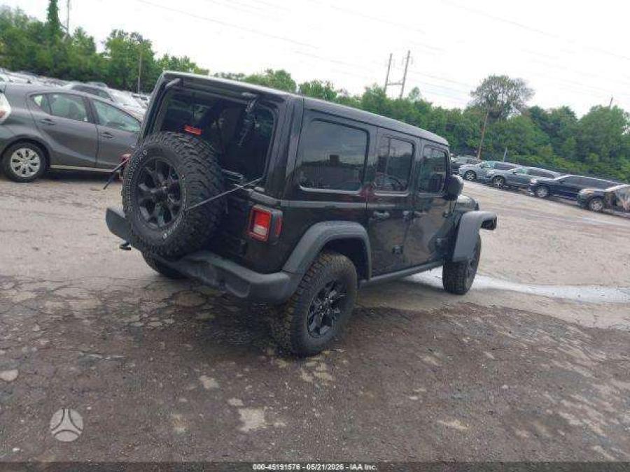 Black Jeep Wrangler 2023 in Klaipeda, with an engine capacity of 2.00 L and mileage of 50 thousand km for 13700 €, photo 5 on AUTOMOTO.COM.LV
