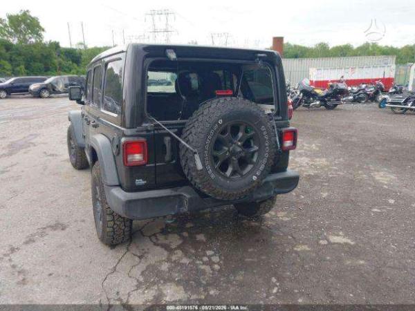 Black Jeep Wrangler 2023 in Klaipeda, with an engine capacity of 2.00 L and mileage of 50 thousand km for 13700 €, photo 6 on AUTOMOTO.COM.LV