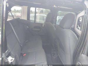 Black Jeep Wrangler 2023 in Klaipeda, with an engine capacity of 2.00 L and mileage of 50 thousand km for 13700 €, photo 9 on AUTOMOTO.COM.LV