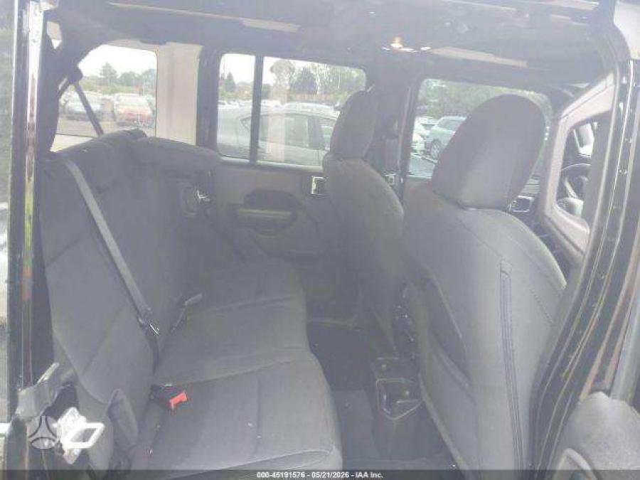 Black Jeep Wrangler 2023 in Klaipeda, with an engine capacity of 2.00 L and mileage of 50 thousand km for 13700 €, photo 9 on AUTOMOTO.COM.LV