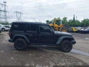 Black Jeep Wrangler 2023 in Klaipeda, with an engine capacity of 2.00 L and mileage of 50 thousand km for 13700 €, photo 14 on AUTOMOTO.COM.LV