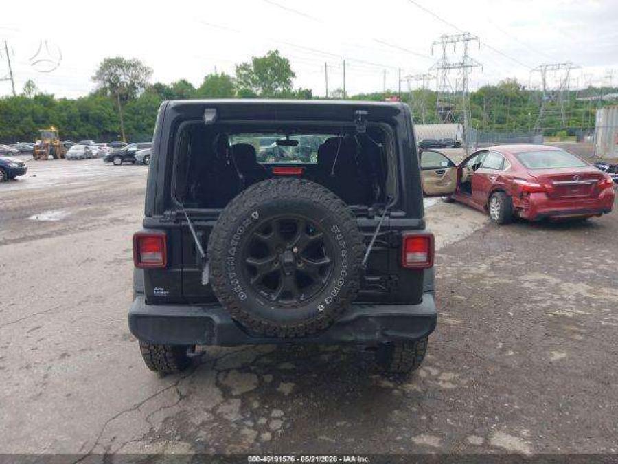 Black Jeep Wrangler 2023 in Klaipeda, with an engine capacity of 2.00 L and mileage of 50 thousand km for 13700 €, photo 17 on AUTOMOTO.COM.LV