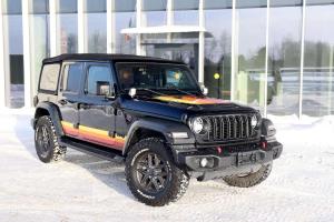 Black Jeep Wrangler 2024 in Vilnius, with an engine capacity of 2.00 L and mileage of 39 thousand km for 38999 €, photo 7 on AUTOMOTO.COM.LV