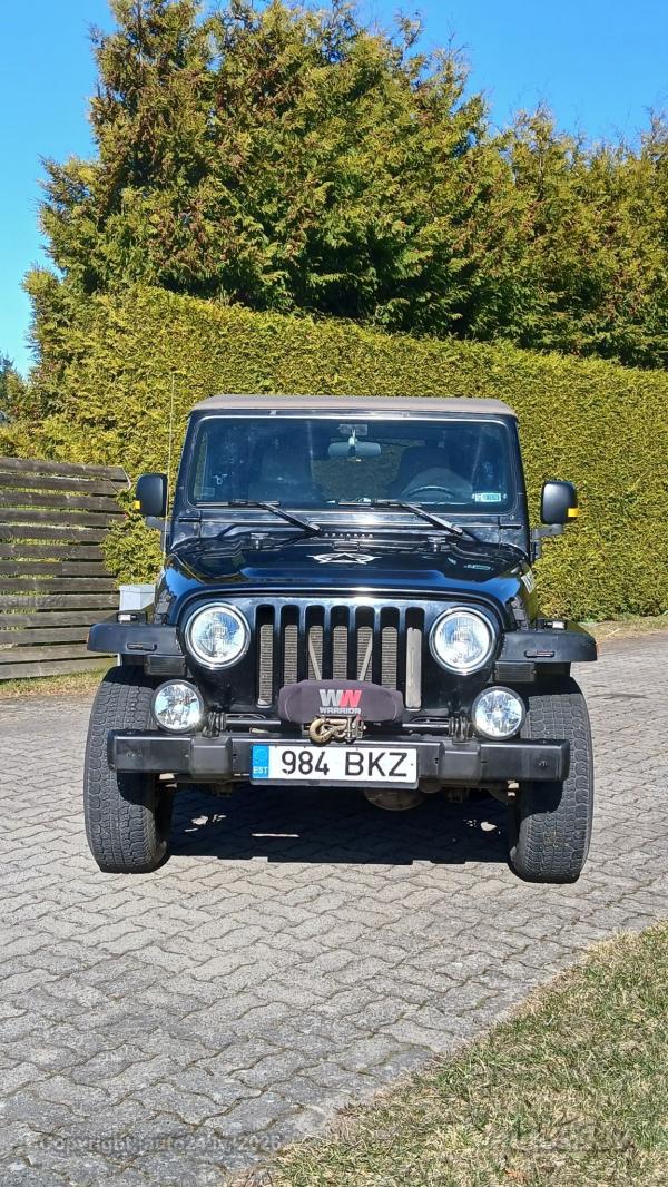 Melns Jeep Wrangler 2004 Tallina, ar dzinēja tilpumu 2.40 L un nobraukumu 155 tūkst. km par 18000 €, foto 2 vietnē AUTOMOTO.COM.LV