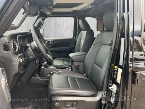Black Jeep Wrangler 2026 in Tallinn, with an engine capacity of 2.00 L and mileage of 5 thousand km for 68990 €, photo 3 on AUTOMOTO.COM.LV