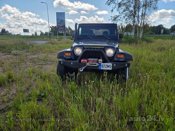 Blue Jeep Wrangler 1998 in Tallinn, with an engine capacity of 2.50 L and mileage of 0 thousand km for 11500 €, photo 2 on AUTOMOTO.COM.LV