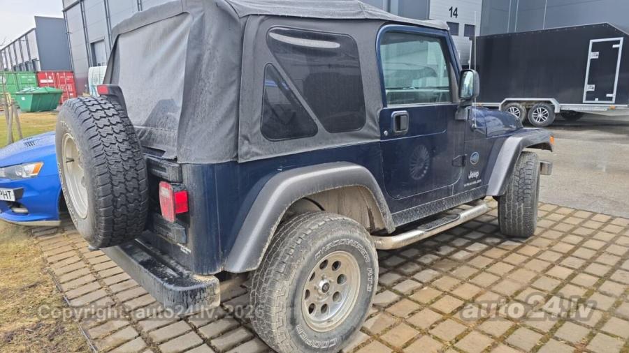Zils Jeep Wrangler 2004 Tartu, ar dzinēja tilpumu 4.00 L un nobraukumu 100 tūkst. km par 8000 €, foto 2 vietnē AUTOMOTO.COM.LV