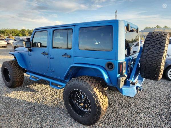 Blue Jeep Wrangler 2016 in Vilnius, with an engine capacity of 3.60 L and mileage of 40 thousand km for 21000 €, photo 5 on AUTOMOTO.COM.LV