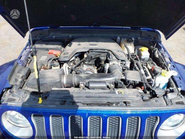 Blue Jeep Wrangler 2018 in Klaipeda, with an engine capacity of 3.60 L and mileage of 123 thousand km for 7600 €, photo 10 on AUTOMOTO.COM.LV