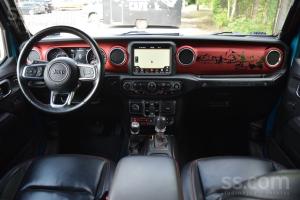 Zils Jeep Wrangler 2020 Rīga, ar dzinēja tilpumu 2.00 L un nobraukumu 42 tūkst. km par 37900 €, foto 5 vietnē AUTOMOTO.COM.LV