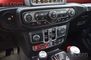 Zils Jeep Wrangler 2020 Rīga, ar dzinēja tilpumu 2.00 L un nobraukumu 42 tūkst. km par 37900 €, foto 8 vietnē AUTOMOTO.COM.LV