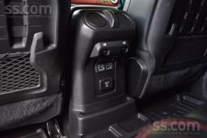 Zils Jeep Wrangler 2020 Rīga, ar dzinēja tilpumu 2.00 L un nobraukumu 42 tūkst. km par 37900 €, foto 16 vietnē AUTOMOTO.COM.LV