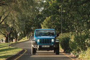 Zils Jeep Wrangler 2021 Tallina, ar dzinēja tilpumu 2.00 L un nobraukumu 103 tūkst. km par 47900 €, foto 3 vietnē AUTOMOTO.COM.LV