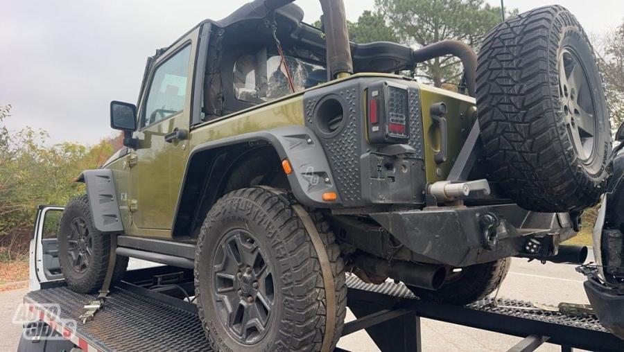 Jeep Wrangler 2007 Viļņa, ar dzinēja tilpumu 3.80 L un nobraukumu 220 tūkst. km par 8100 €, foto 11 vietnē AUTOMOTO.COM.LV