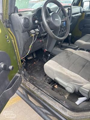 Jeep Wrangler 2007 Viļņa, ar dzinēja tilpumu 3.80 L un nobraukumu 220 tūkst. km par 8100 €, foto 17 vietnē AUTOMOTO.COM.LV