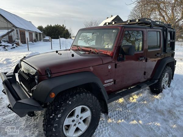 Jeep Wrangler 2010 in Siauliai, with an engine capacity of 3.70 L and mileage of 165 thousand km for 10500 €, photo 3 on AUTOMOTO.COM.LV
