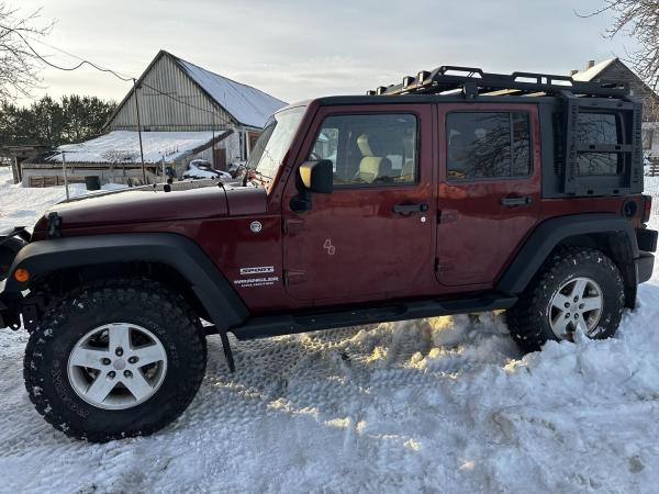 Jeep Wrangler 2010 in Siauliai, with an engine capacity of 3.70 L and mileage of 165 thousand km for 10500 €, photo 4 on AUTOMOTO.COM.LV