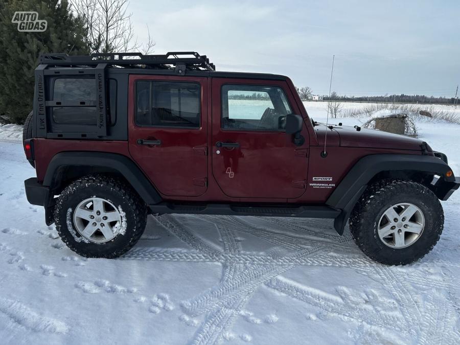 Jeep Wrangler 2010 in Siauliai, with an engine capacity of 3.70 L and mileage of 165 thousand km for 10200 €, photo 10 on AUTOMOTO.COM.LV