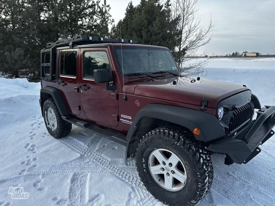 Jeep Wrangler 2010 in Siauliai, with an engine capacity of 3.70 L and mileage of 165 thousand km for 10200 €, photo 12 on AUTOMOTO.COM.LV