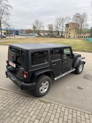 Jeep Wrangler 2015 in Alytus, with an engine capacity of 3.60 L and mileage of 76 thousand km for 17555 €, photo 4 on AUTOMOTO.COM.LV