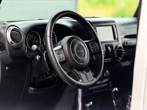 Jeep Wrangler 2016 Šauļi, ar dzinēja tilpumu 3.60 L un nobraukumu 190 tūkst. km par 21999 €, foto 25 vietnē AUTOMOTO.COM.LV
