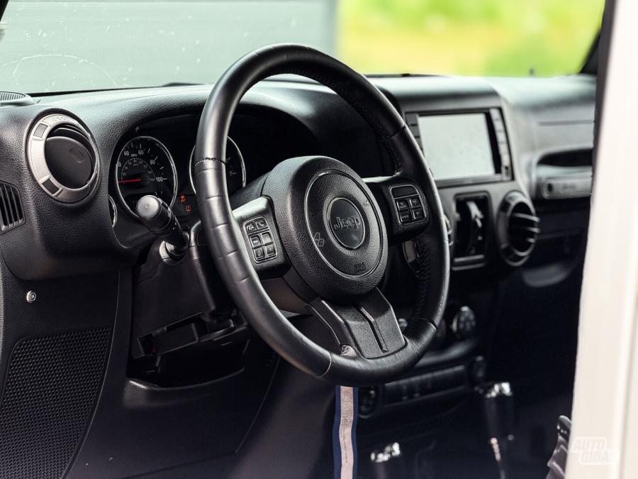 Jeep Wrangler 2016 Šauļi, ar dzinēja tilpumu 3.60 L un nobraukumu 190 tūkst. km par 21999 €, foto 25 vietnē AUTOMOTO.COM.LV