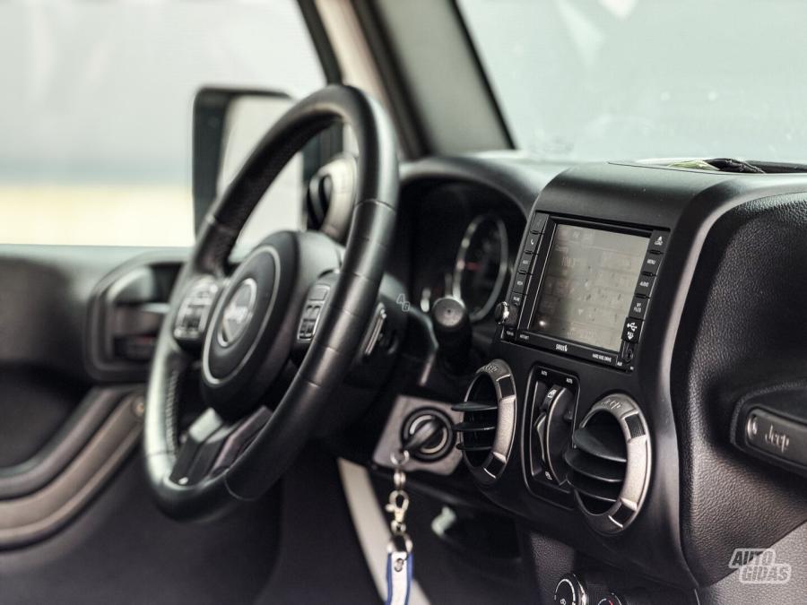 Jeep Wrangler 2016 Šauļi, ar dzinēja tilpumu 3.60 L un nobraukumu 190 tūkst. km par 21999 €, foto 32 vietnē AUTOMOTO.COM.LV