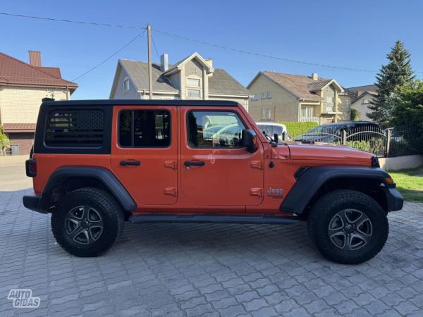 Jeep Wrangler 2019 in Siauliai, with an engine capacity of 3.60 L and mileage of 200 thousand km for 12950 €, photo 3 on AUTOMOTO.COM.LV