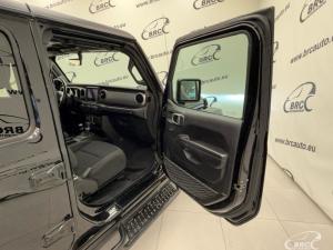 Jeep Wrangler 2021 in Vilnius, with an engine capacity of 2.00 L and mileage of 111 thousand km for 30900 €, photo 6 on AUTOMOTO.COM.LV