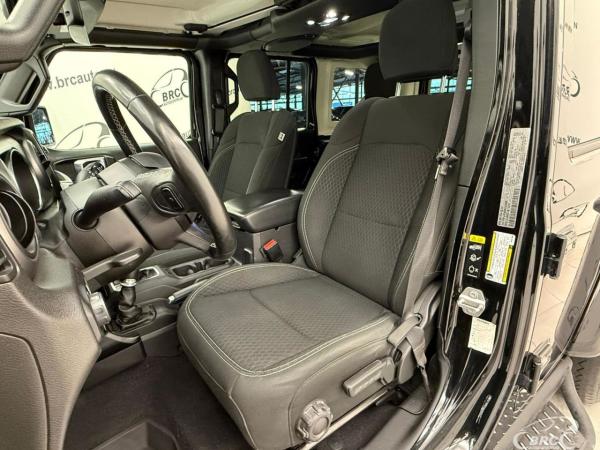 Jeep Wrangler 2021 in Vilnius on AUTOMOTO.COM.LV Jeep Wrangler 2021 in Vilnius, with an engine capacity of 2.00 L and mileage of 111 thousand km for 30900 €, photo 5 on AUTOMOTO.COM.LV
