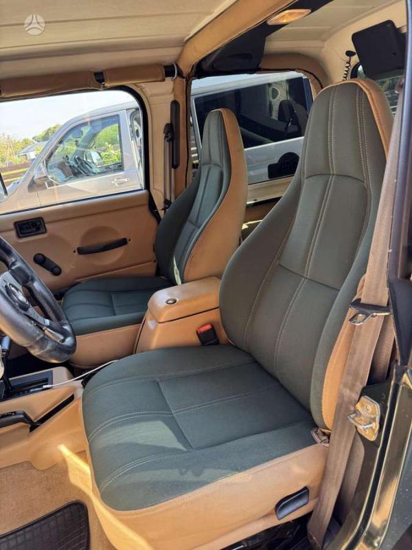 Zaļš Jeep Wrangler 1997 Viļņa, ar dzinēja tilpumu 0.00 L un nobraukumu 149 tūkst. km par 12000 €, foto 4 vietnē AUTOMOTO.COM.LV