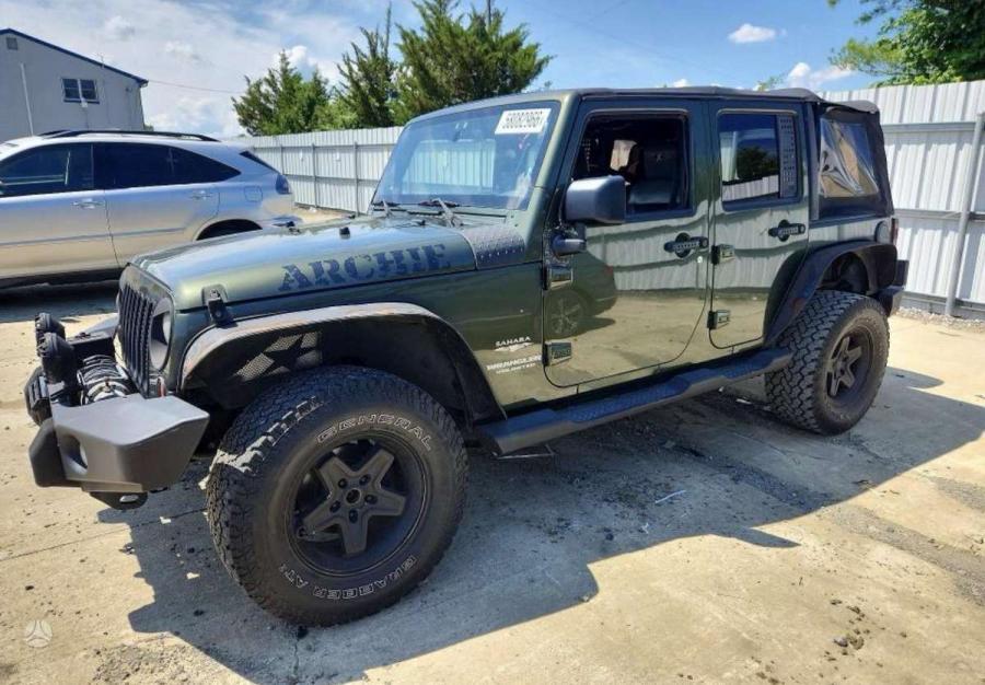Zaļš Jeep Wrangler 2009 Kauņa, ar dzinēja tilpumu 3.78 L un nobraukumu 294 tūkst. km par 6999 €, foto 1 vietnē AUTOMOTO.COM.LV