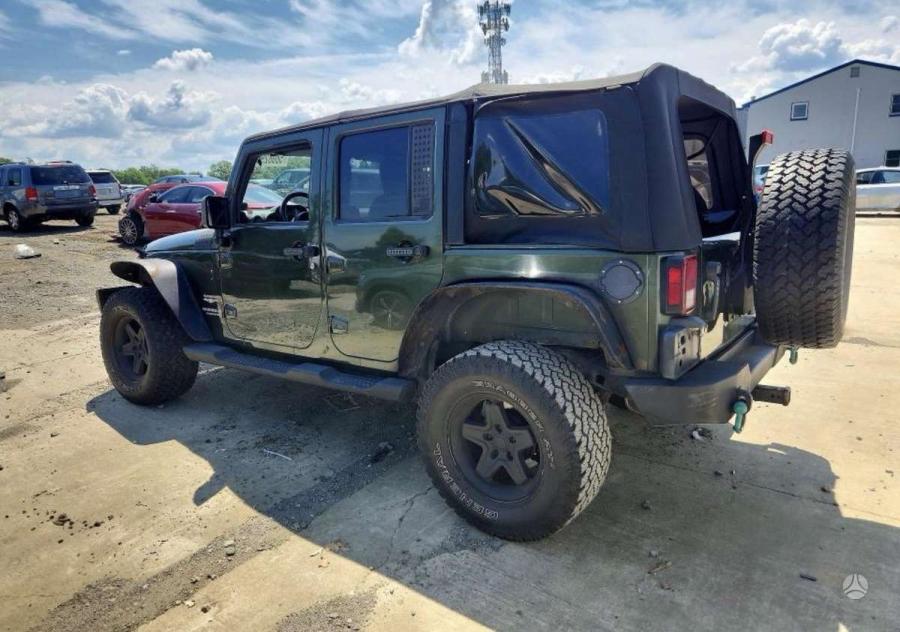 Zaļš Jeep Wrangler 2009 Kauņa, ar dzinēja tilpumu 3.78 L un nobraukumu 294 tūkst. km par 6999 €, foto 5 vietnē AUTOMOTO.COM.LV