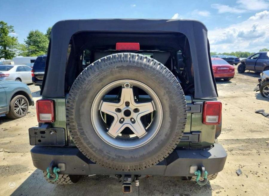 Zaļš Jeep Wrangler 2009 Kauņa, ar dzinēja tilpumu 3.78 L un nobraukumu 294 tūkst. km par 6999 €, foto 7 vietnē AUTOMOTO.COM.LV