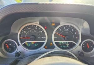 Zaļš Jeep Wrangler 2009 Kauņa, ar dzinēja tilpumu 3.78 L un nobraukumu 294 tūkst. km par 6999 €, foto 9 vietnē AUTOMOTO.COM.LV