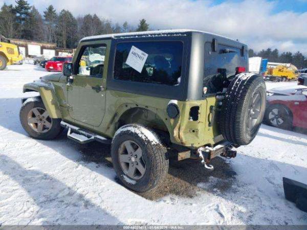 Green Jeep Wrangler 2013 in Klaipeda, with an engine capacity of 3.60 L and mileage of 152 thousand km for 12700 €, photo 3 on AUTOMOTO.COM.LV